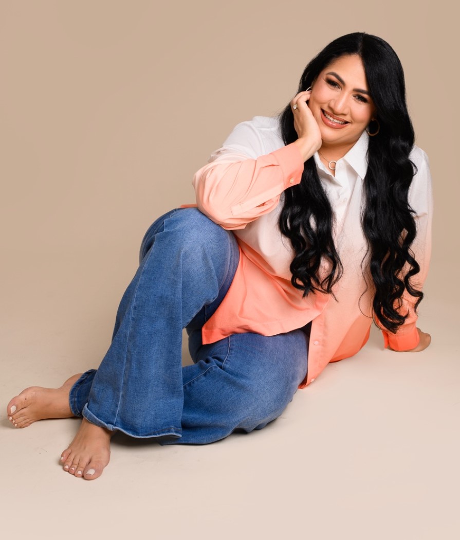 "Como Viento Recio": Lo Nuevo de Gloria Ramírez