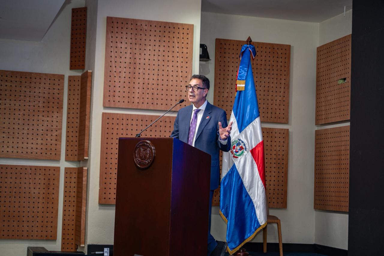 📢 Dr. Miguel Lorente Advierte en el Senado: Estereotipos Justifican ...